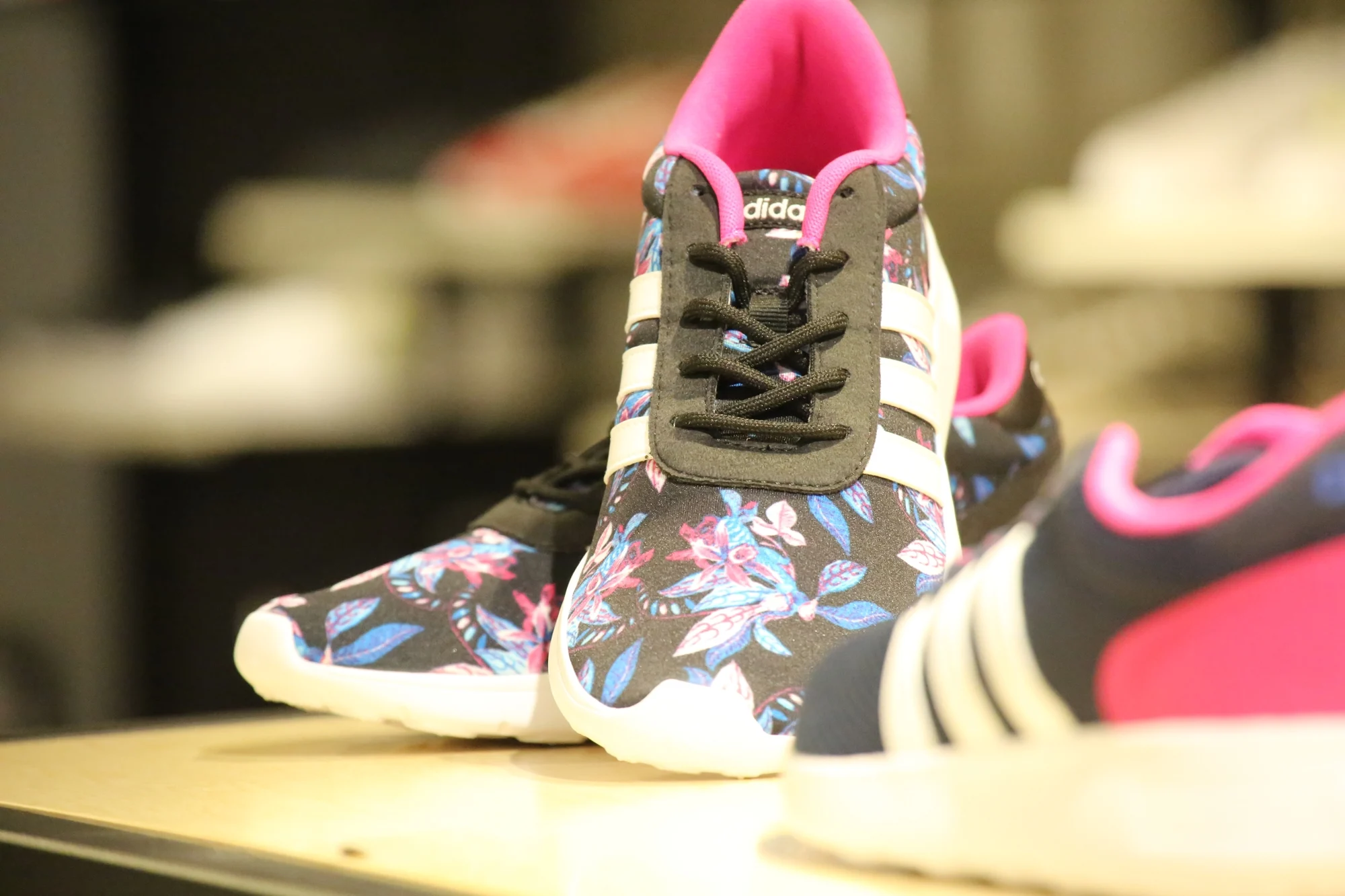 เปิดแล้ววันนี้ adidas NEO Shop สปอร์ตสไตล์ลำลอง น้องใหม่ล่าสุดจาก อาดิ ...